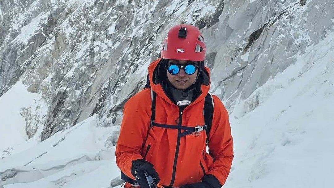 Kerala’s First: Safrina Latheef Scales Mt Everest After Career as ...