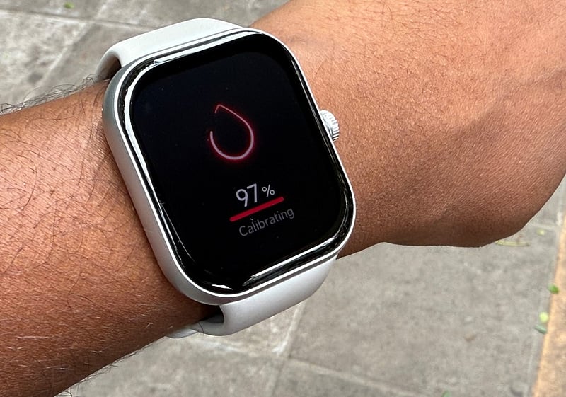 Budget Smartwatch Review: Redmi Watch Move impresses with premium ...