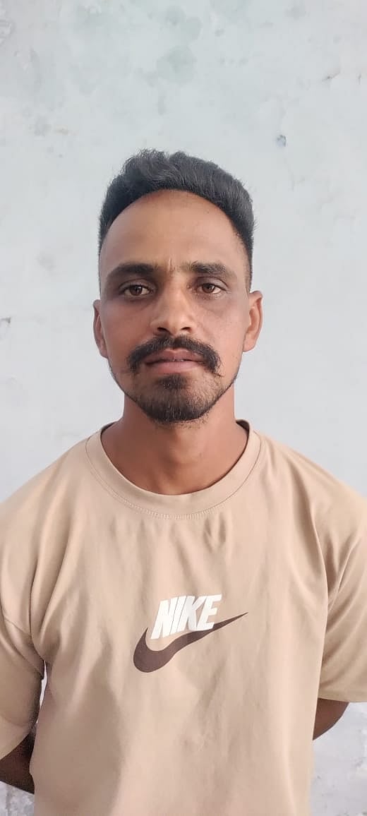 Rowdy-sheeter held for selling country-made weapons