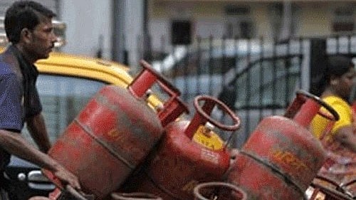 Natural Gas Price Cut: Govt Reduces APM Gas Rate to $6.41 per mmBtu