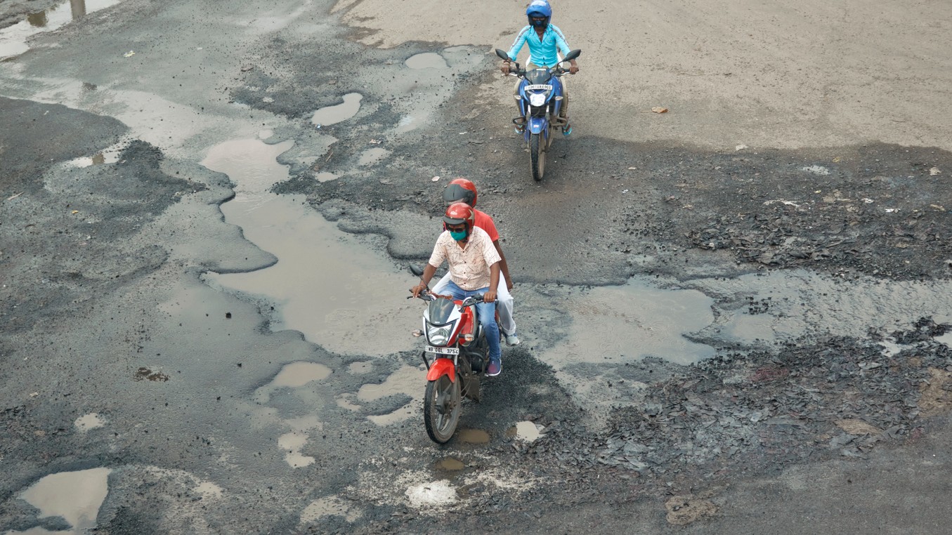 Urban Crisis Alert: Crumbling Infrastructure Threatens India’s Economic ...