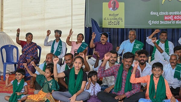 Scholars Urge Industry to Back Devanahalli Farmers Amid Land Row