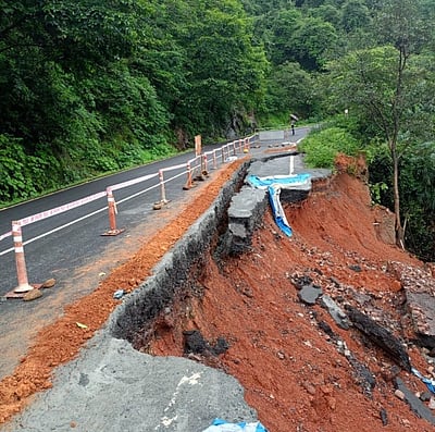 Travel Alert Karnataka: Anmod Ghat Landslide Shuts Key Highway to Goa