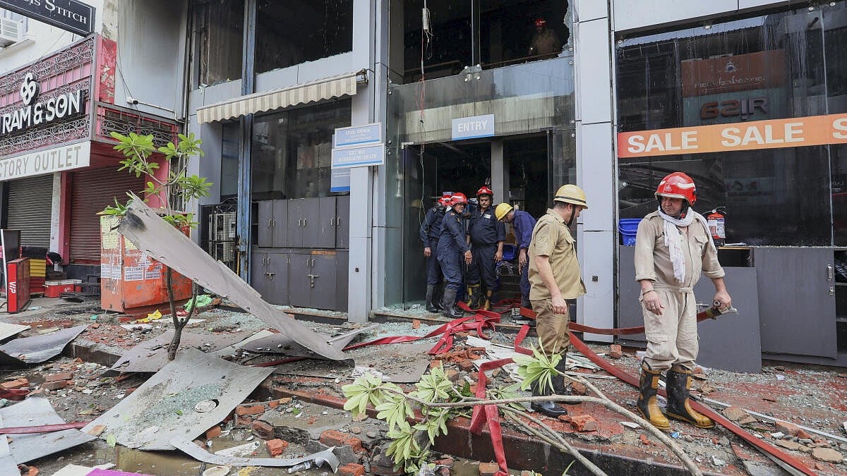 Karol Bagh Tragedy: UPSC Aspirant Dies in Lift During Mall Fire