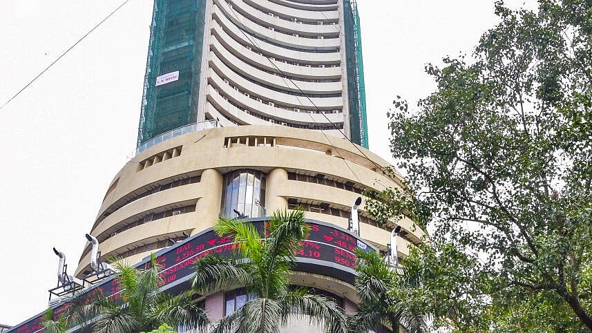 Market Watch Sensex Nifty: Indices Fall for 4th Day on IT Selloff, FII ...