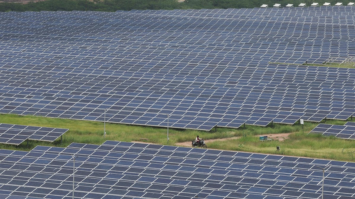 India Renewable Gridlock: Over 50 GW of Green Power Projects Stranded