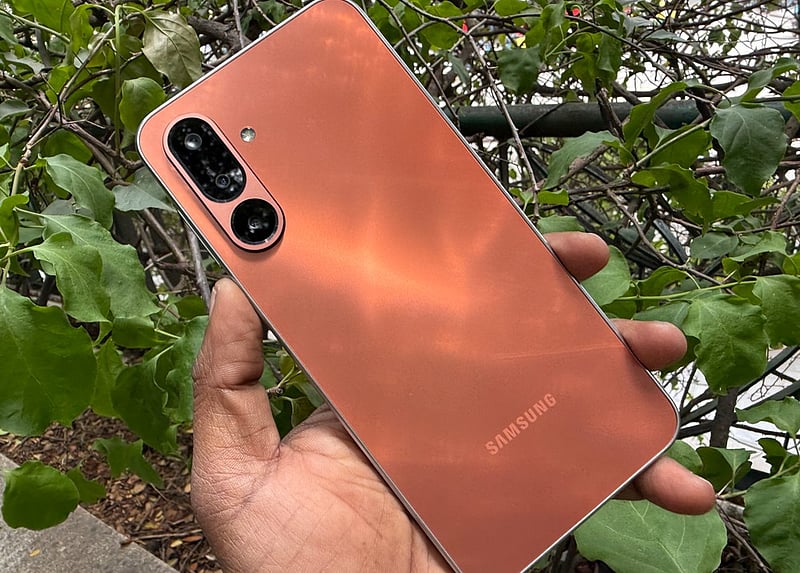 Samsung Galaxy M36 Review: Mid-Range phone with gen AI, 120Hz AMOLED ...