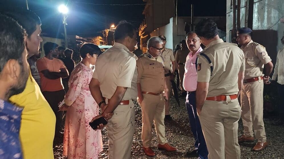 Bengaluru Ganesh Immersion Tragedy: 15-Year-Old Killed, 6 Injured in ...