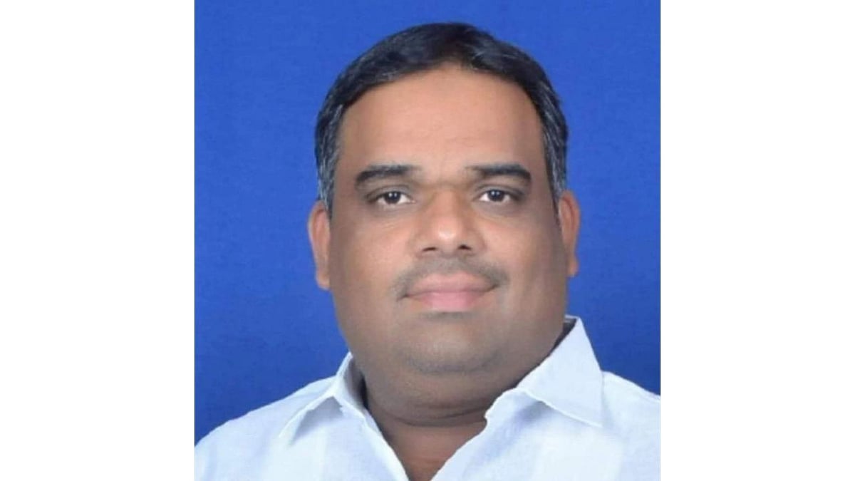 Congress MLA Yasir Pathan, four others booked for criminal trespass