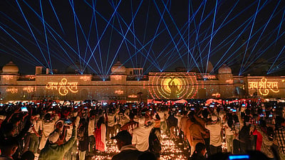 Diwali 2025 Record: Ayodhya Illuminated by 26,00,000 Lamps Success