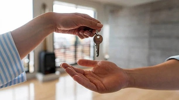 Bengaluru Tenant Faces Missing Landlord Scam: Security Deposit Vanishes ...