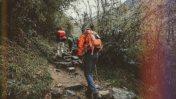 Over 50 Trekking: Experts Recommend Training, Health Checks