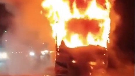 Hyderabad-Nellore Bus Fire: 29 passengers escape unhurt as sleeper bus ...