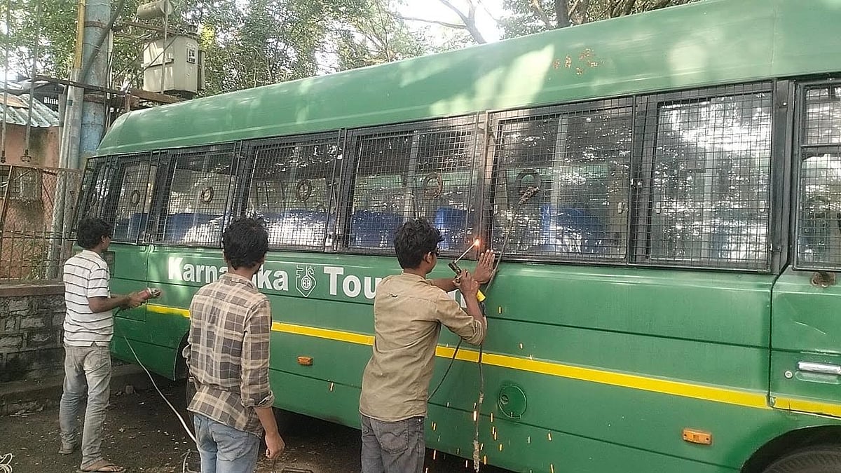 Bannerghatta Resumes Non-AC Bus Safari After Leopard Attack With New ...