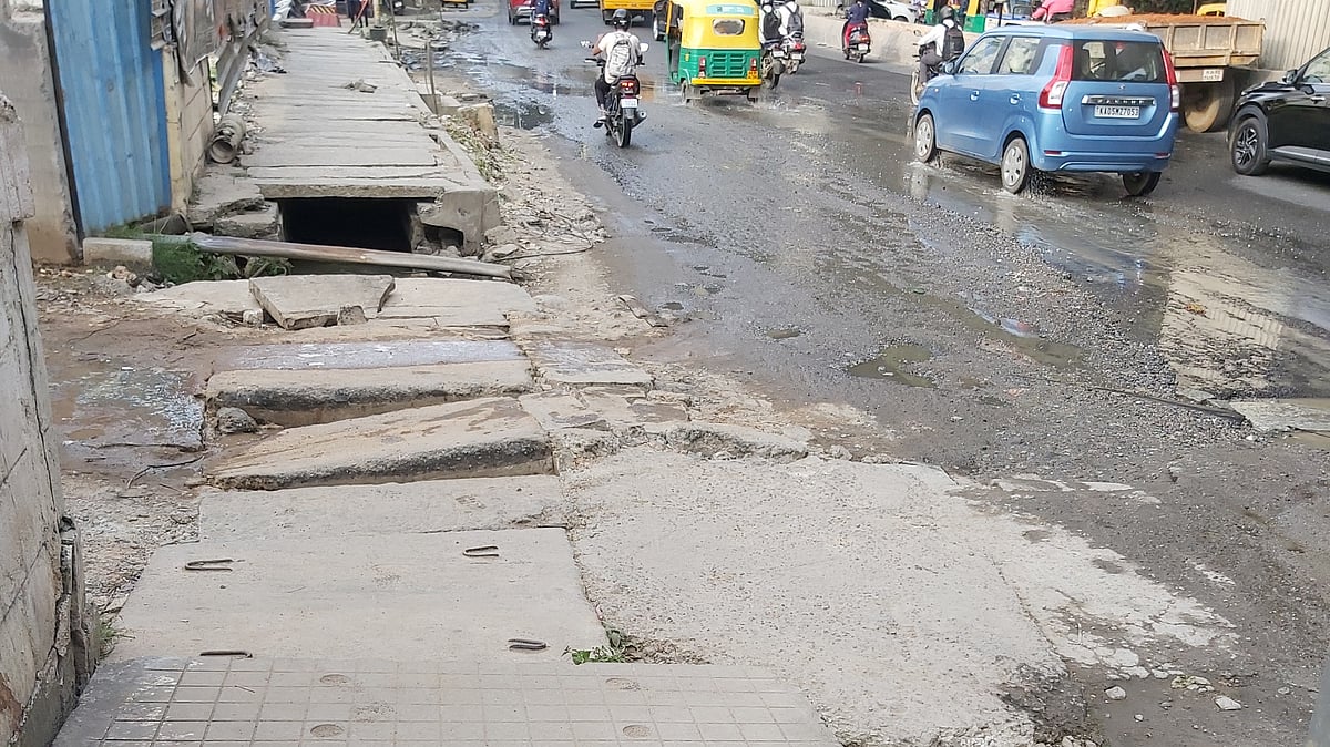 Broken Footpaths Bannerghatta Road: Pedestrian Safety Issue