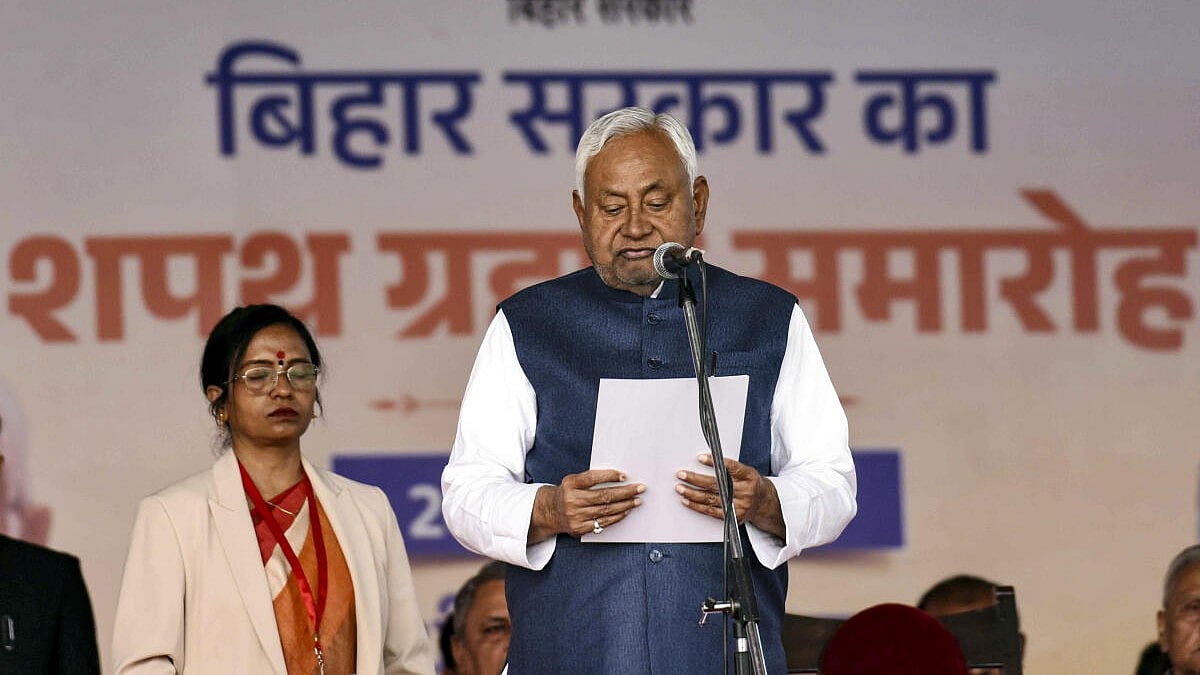Bihar Oath Ceremony Highlights: Nitish Kumar Sworn In, NDA Government Takes Charge| Bihar ...