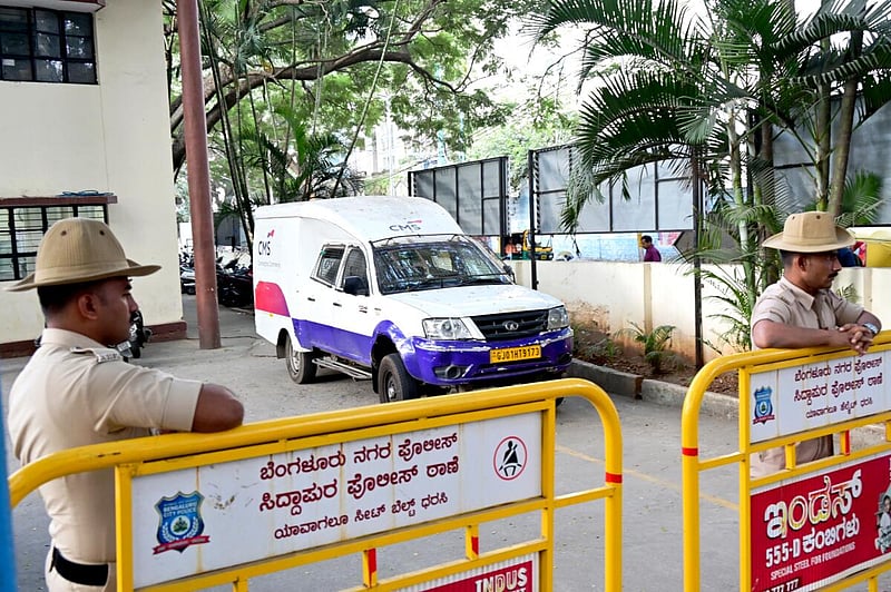 Bengaluru cash van Heist: How a Gang Robbed Rs 7.11 Crore Cash Van ...