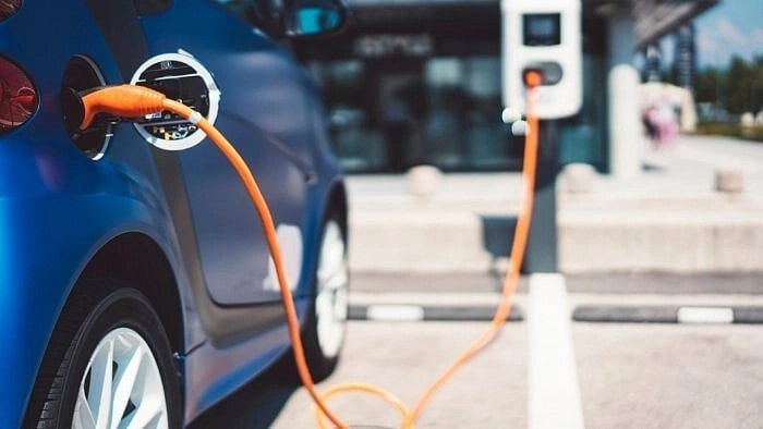 Rs 2.23 lakh crore invested in India’s EV sector 2020-2025: IEEFA