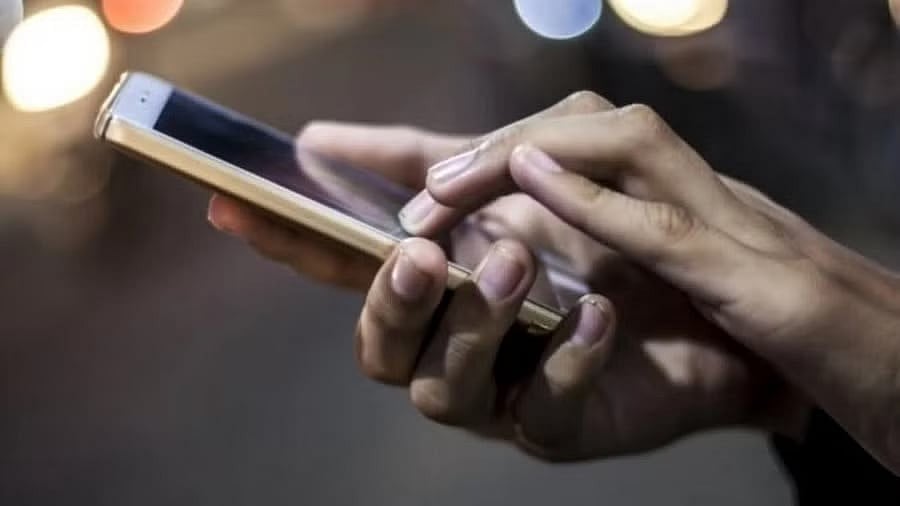 Govt Denies Seeking Source Code From Phone Makers