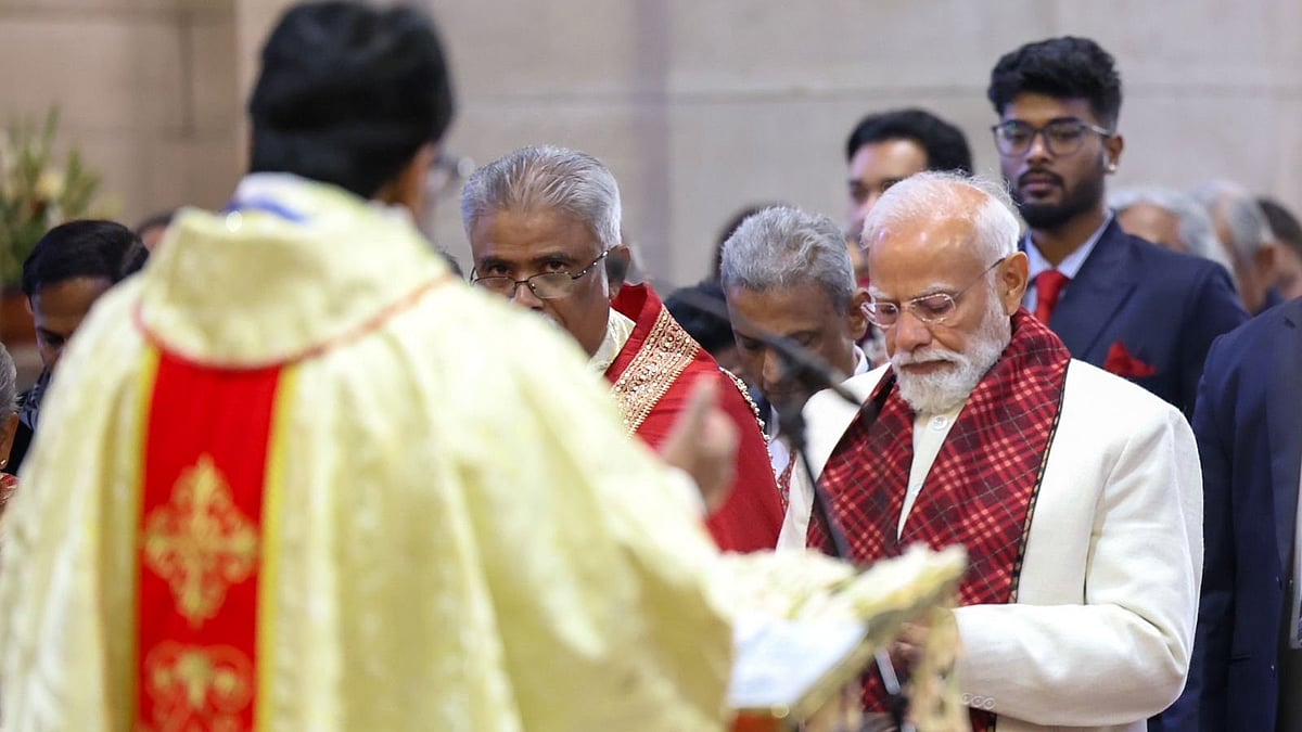 Modi Joins Christmas Service as Disruptions Mar Celebrations
