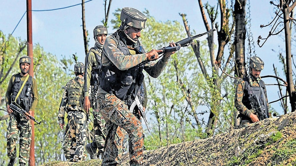 Explosion at UP Firing Range Injures Four Army Personnel