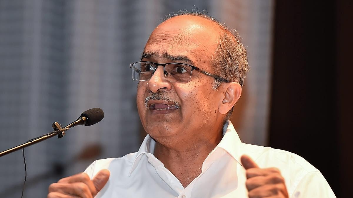Indian Politics: Prashant Bhushan clarifies remarks on Manmohan Singh