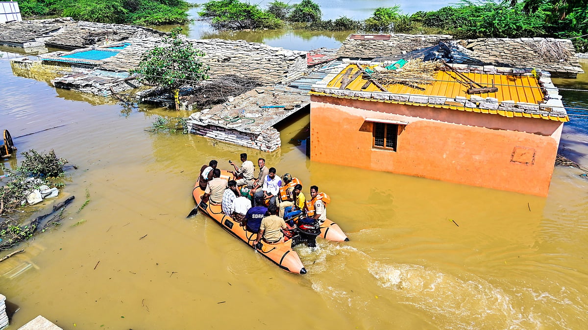 Climate Crisis: Disasters cost over $120 billion in 2025