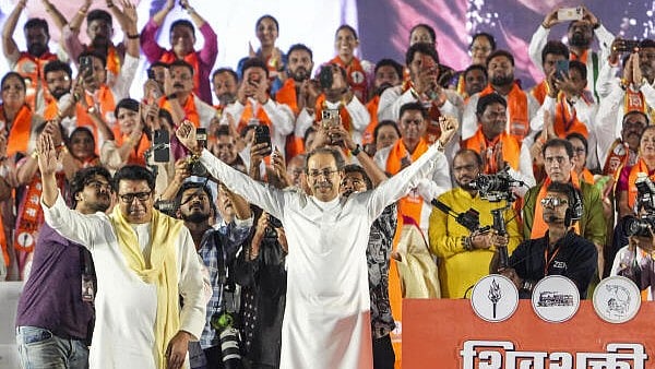 'BJP's loot bigger than what Britishers did': Uddhav and Raj Thackeray ...
