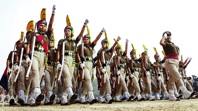 Republic Day 2026 Parade: Stunning Images of Perfect Symmetry
