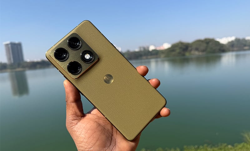 Motorola Signature Review: Premium design, powerful camera phone