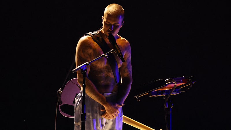 Justin Bieber Grammys 2026: Boxer and Socks Performance Goes Viral