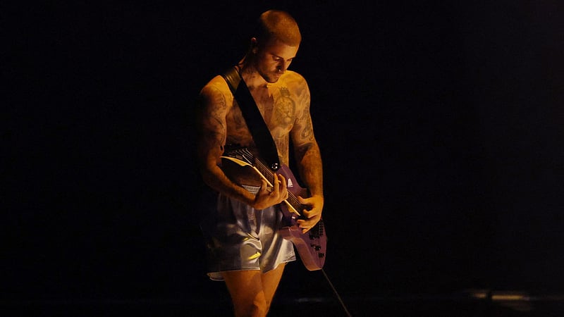 Justin Bieber Grammys 2026: Boxer and Socks Performance Goes Viral