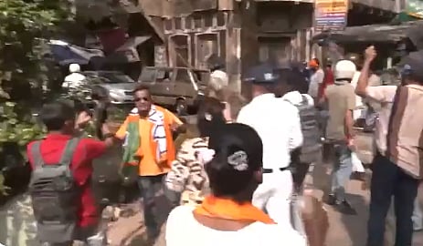 Kolkata clashes: TMC, BJP workers clash ahead of PM Modi rally