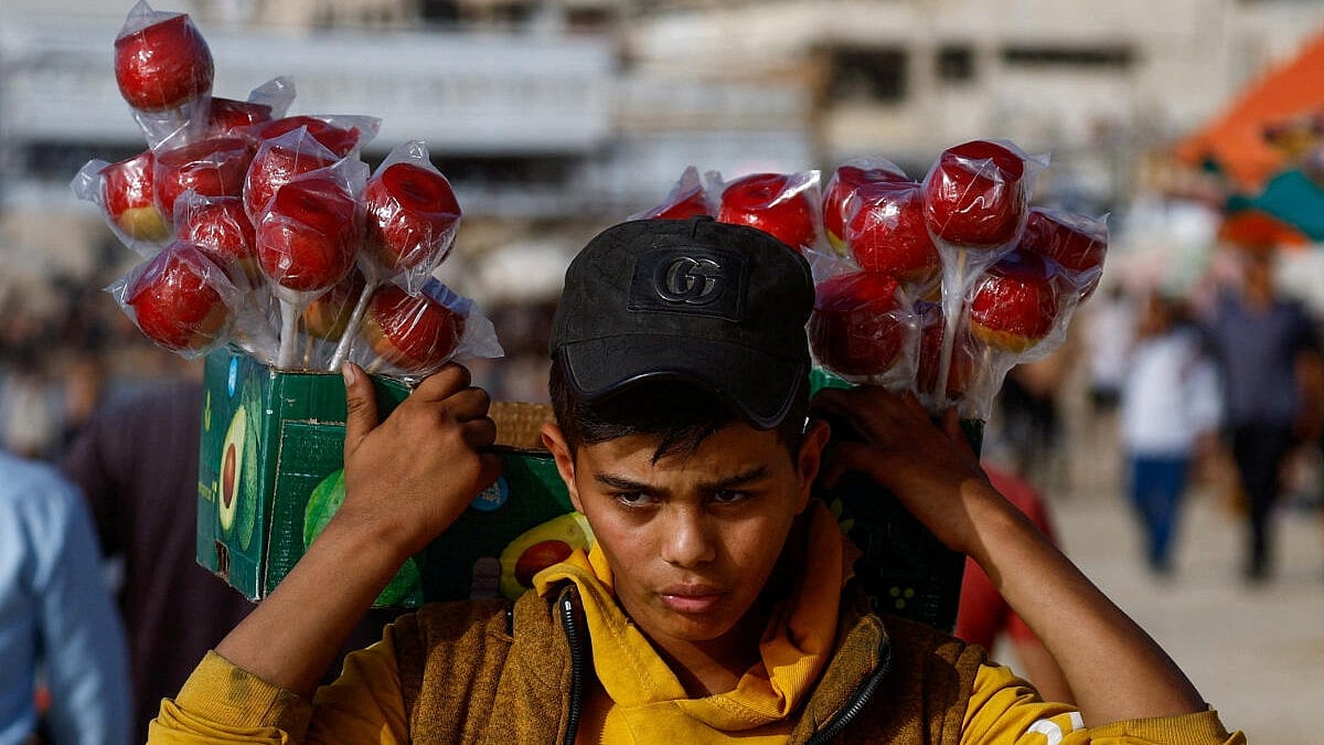 News in Pics | May 13, 2026: Best Photos from around the world