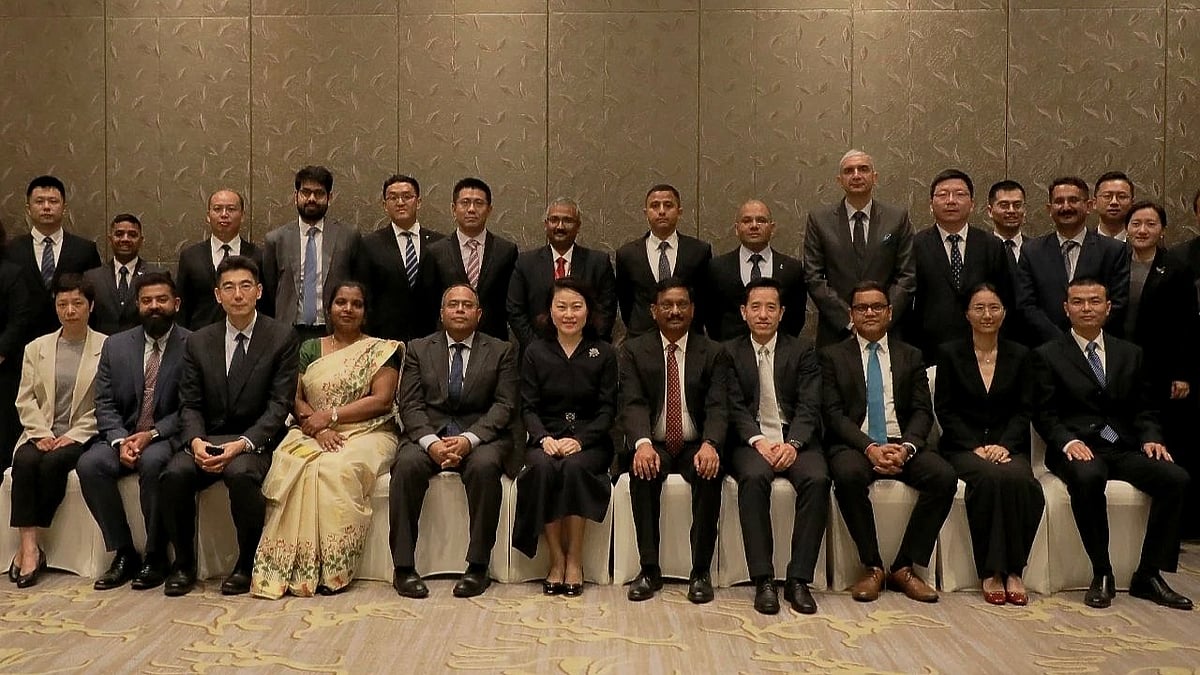 India, China hold 'constructive' talks on LAC; agree border peace key ...