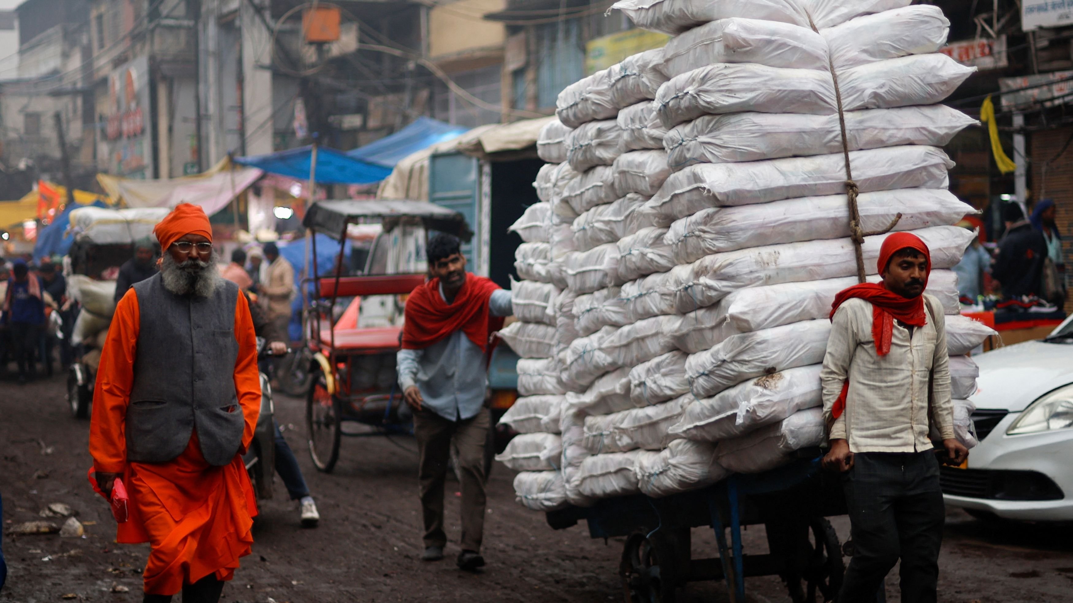 Minimum wages: How labour laws are pushing more Indian jobs informal today.