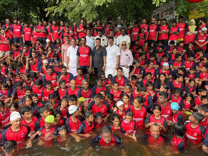 'No major resources required to serve society': PM Modi praises Kerala ...