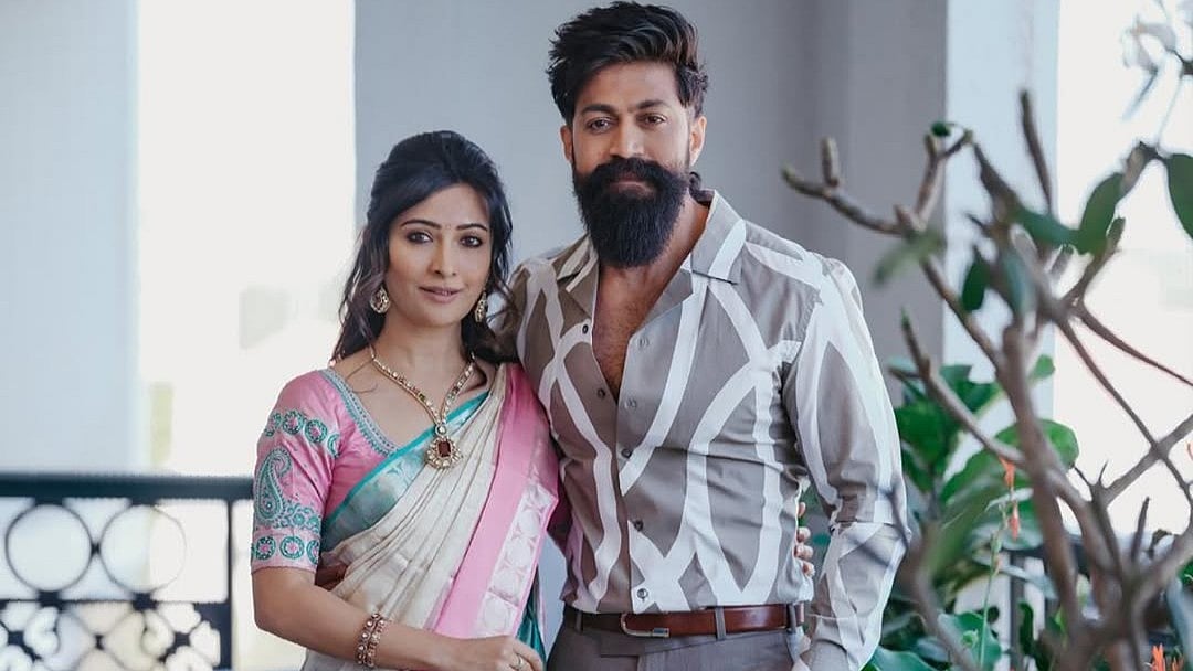 Yash & Radhika become neighbours to SRK, DeepVeer & Virushka; buy Rs 24 ...