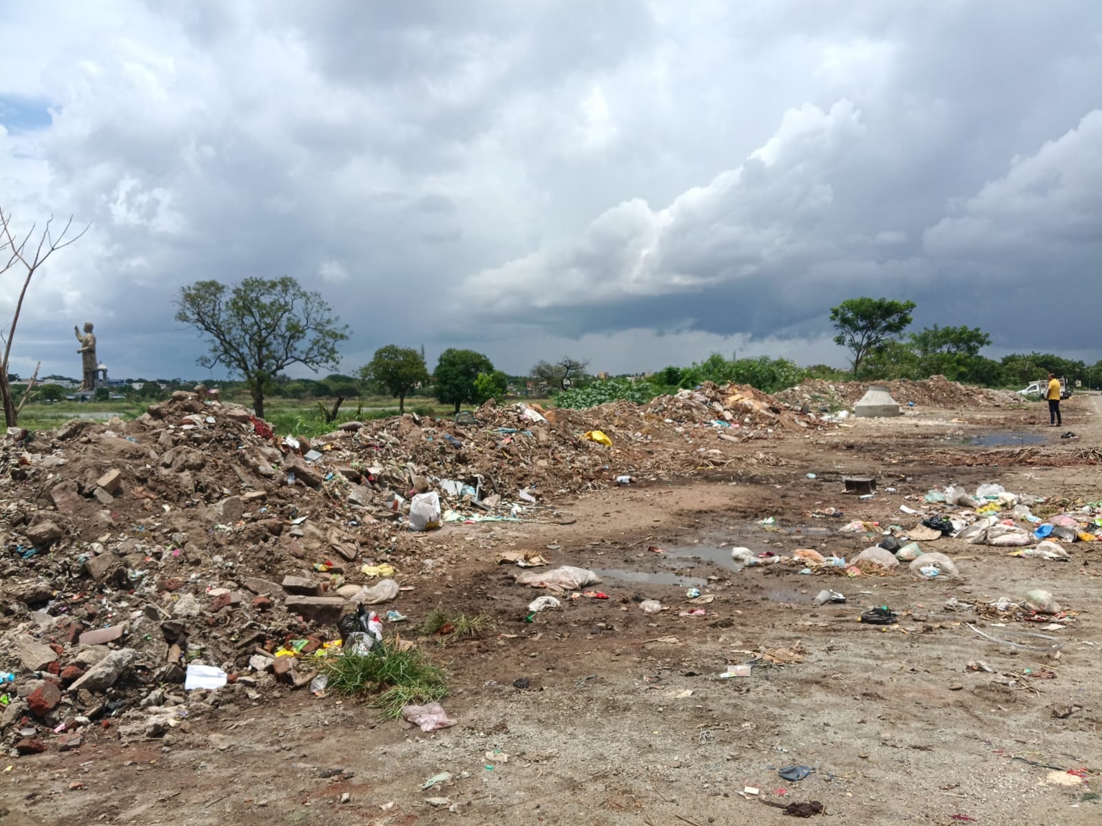 Bheeshma Lake: Waste dumping and neglect choke Gadag's iconic lake ...