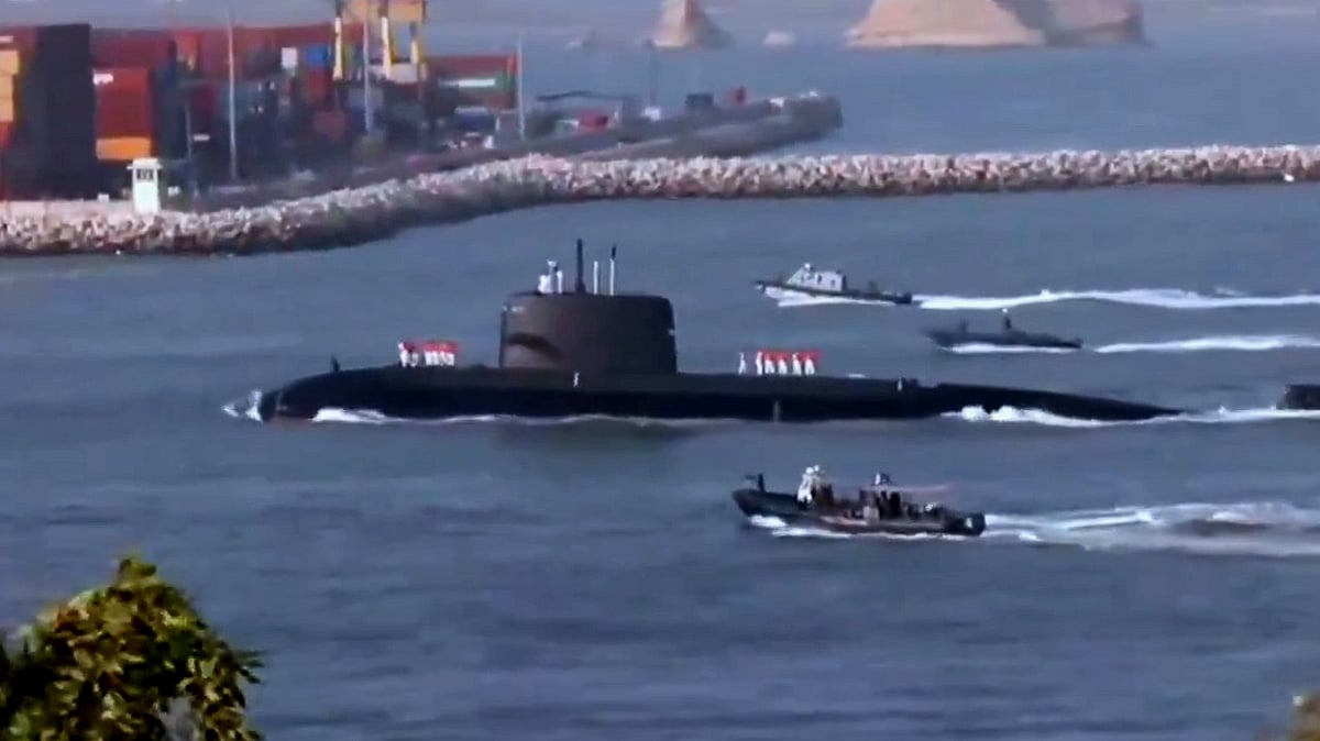 Pakistan’s first Hangor-class submarine arrives at Karachi Port