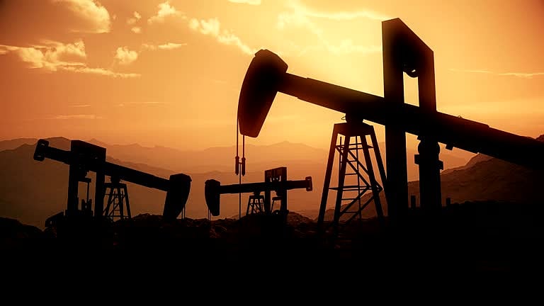 Crude oil futures fall amid weak global trends