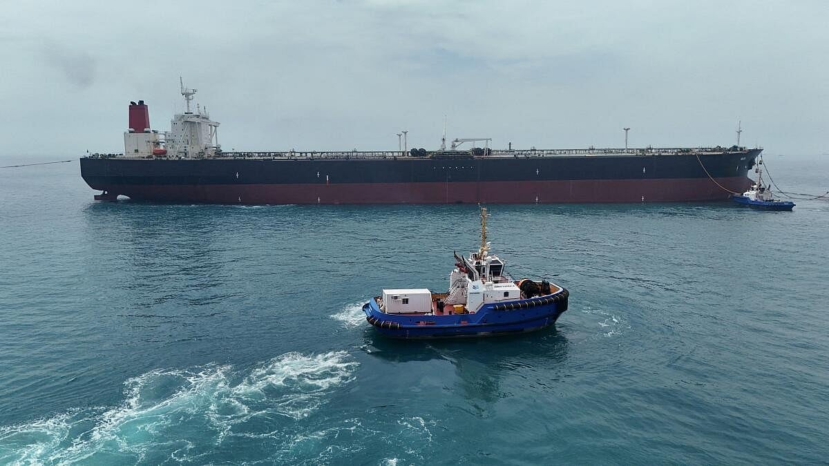 First tankers cross Strait of Hormuz after Iran deal even as Israeli ...