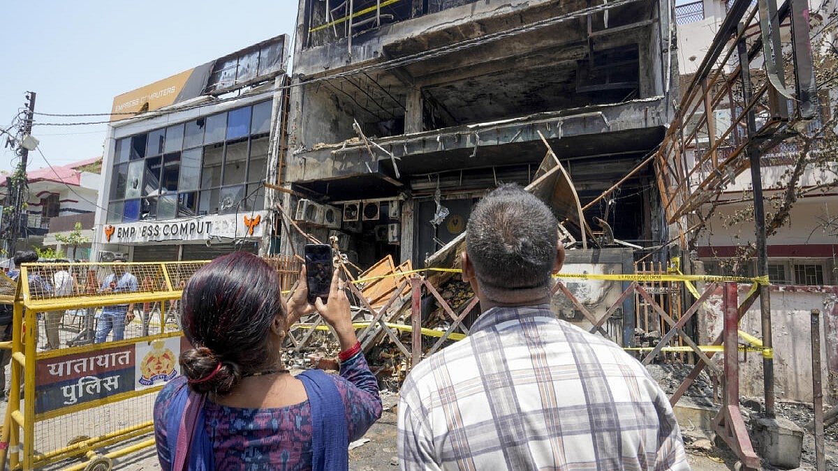 Lucknow fire: All 15 killed from smoke inhalation; post mortem report ...