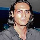 Arjun Rampal wants to quit smoking