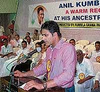 Kumble gets rousing welcome in Kumbla