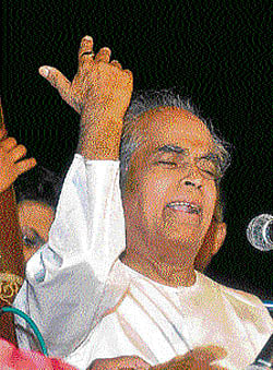 Madhav, a versatile singer