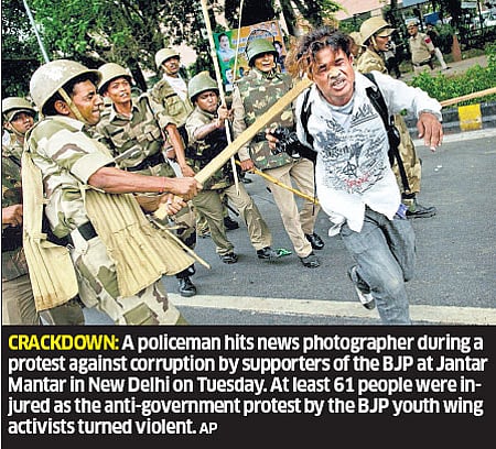 Heads must roll for CWG scam, says Oppn