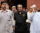 Lokpal: Autonomy to CBI, Lokayukta sticking points