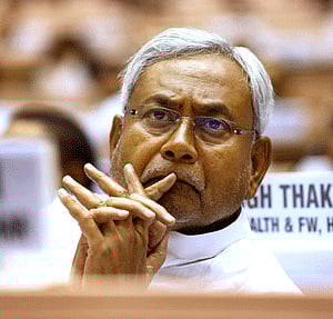 Congress, Left & TDP line up to woo JD-U