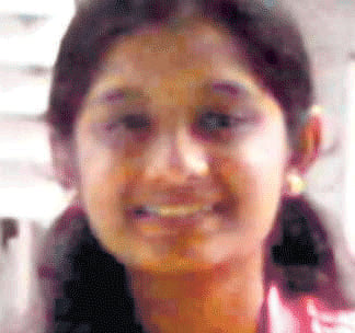 Bangalore: MLA's daughter hangs self